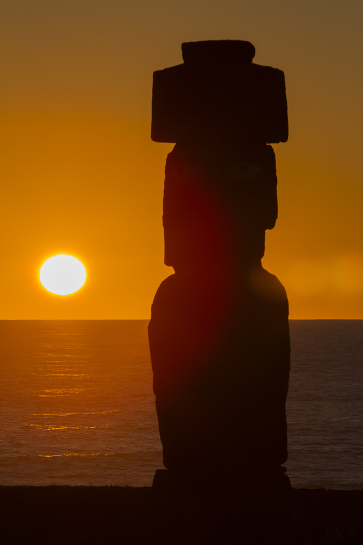 Easter Island images: Archaeology