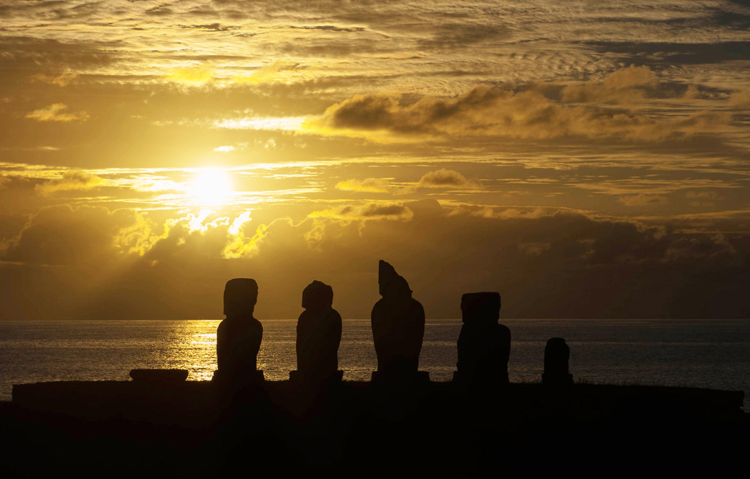 Easter Island images: Archaeology